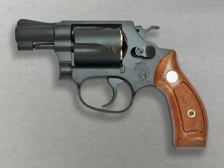 S&W M36 と M360 の違い