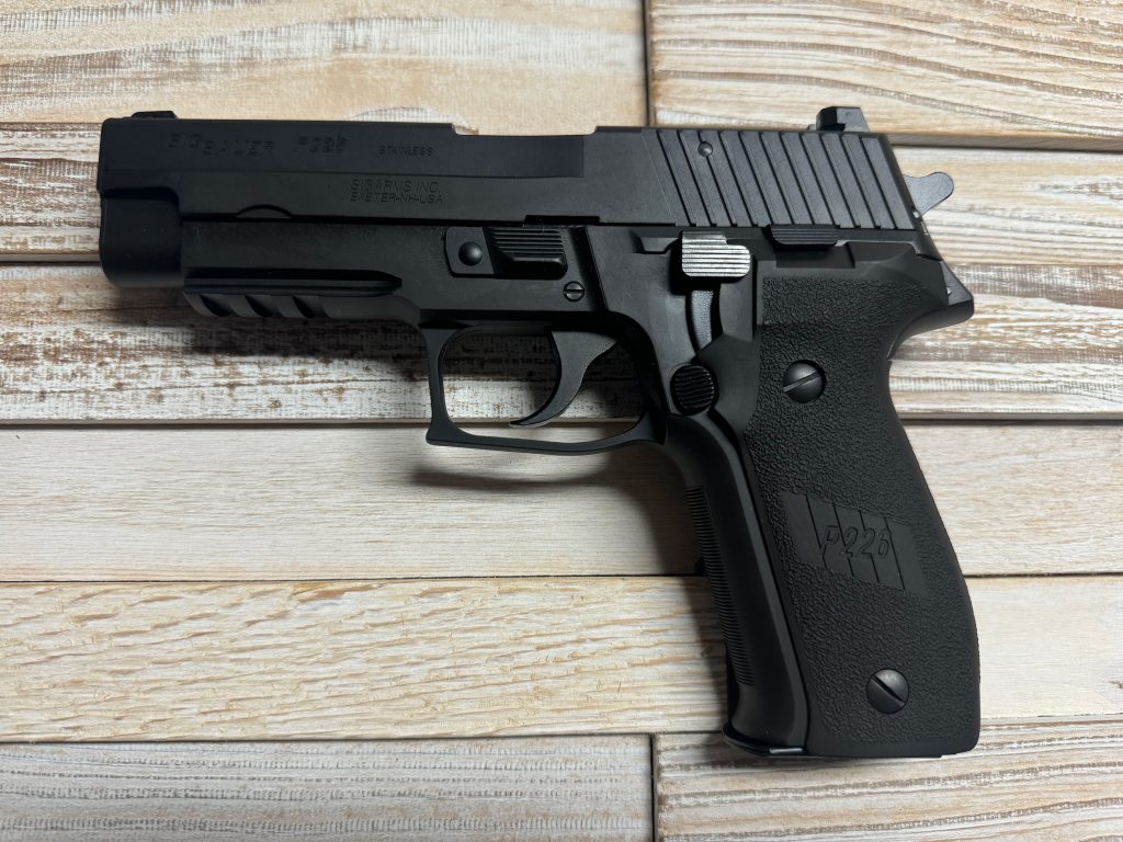タナカワークス P226 RAILED FRAME HW 発火式モデルガン レビュー